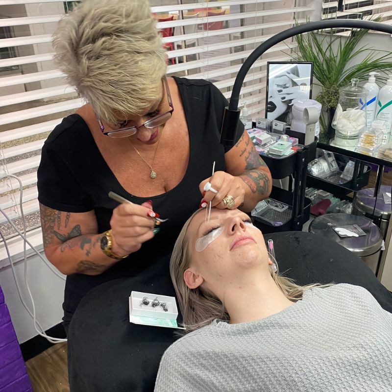 Beam Light Lash Extensions - Lash Lovers & Brow Babes